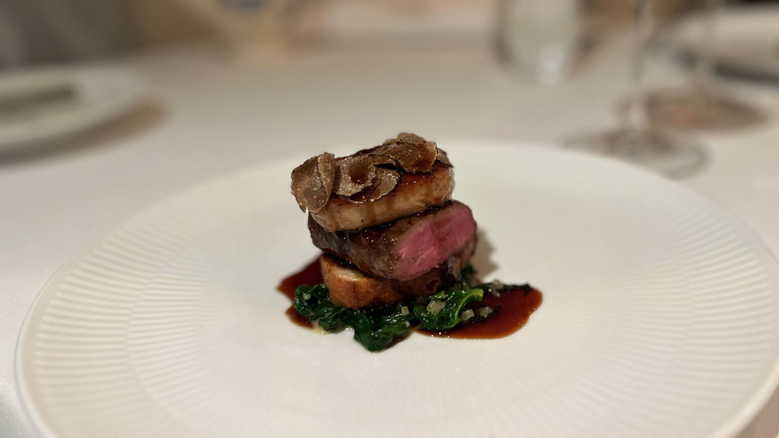 Henne Kirkeby Kro (Anmeldelse) - 2 stjerner i Michelin guiden