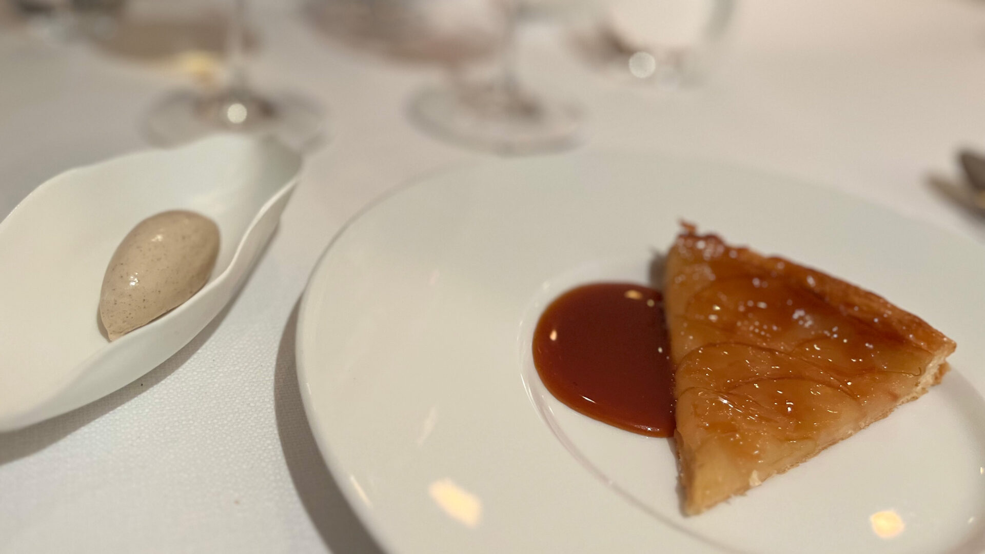 Henne Kirkeby Kro (Anmeldelse) - 2 stjerner i Michelin guiden