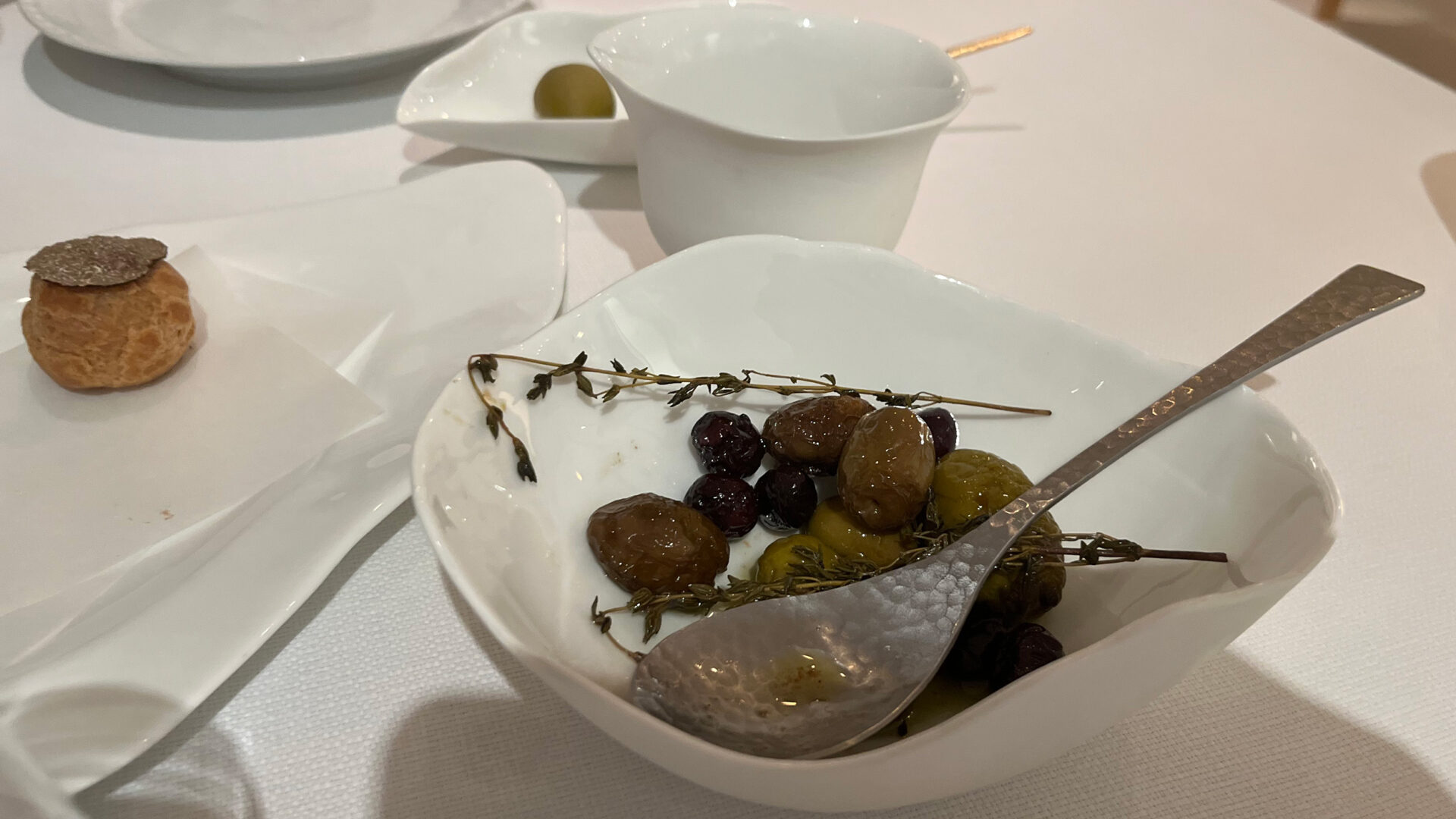 Henne Kirkeby Kro (Anmeldelse) - 2 stjerner i Michelin guiden